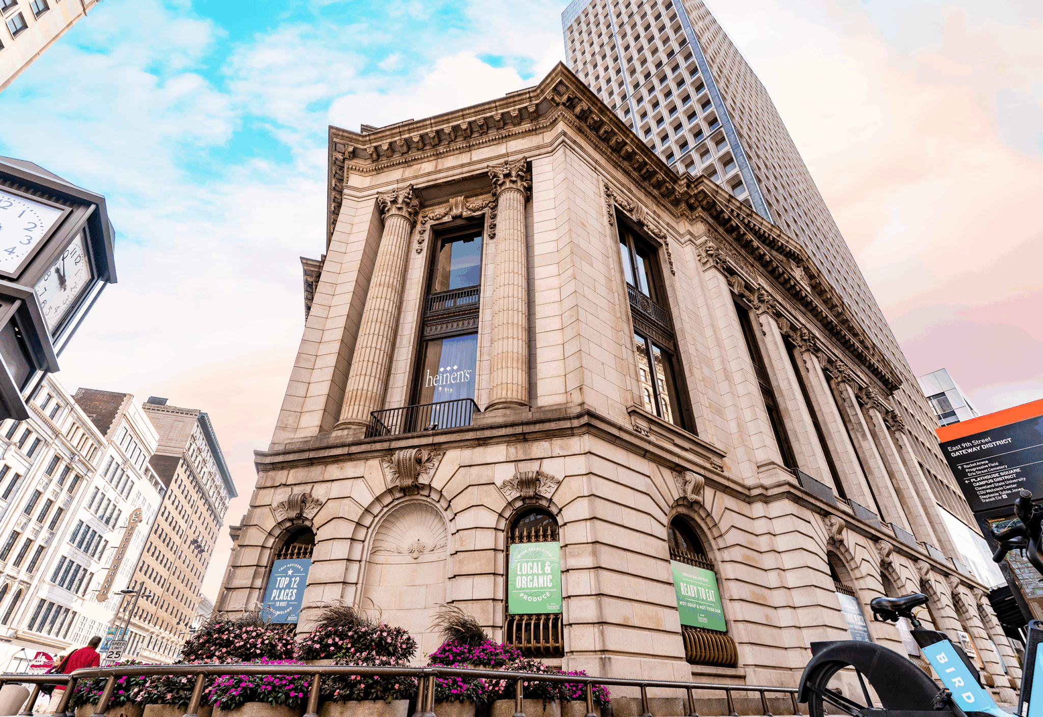 Heinen's Grocery Store | Downtown Cleveland, Ohio | 900 Euclid Ave