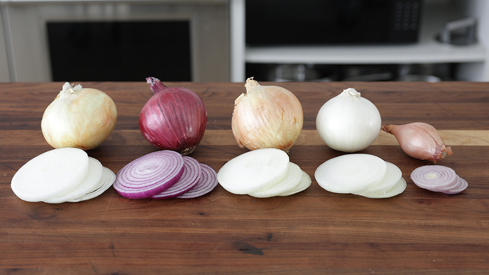 Kitchen Tip: How to Use Different Types of Onions | Heinen's Grocery Store